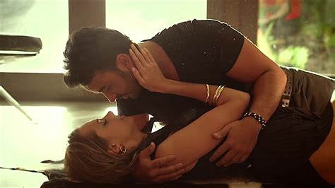 Luis Fonsi Que Quieres De Mi Youtube