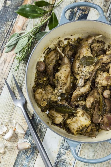 Coniglio Alla Ligure La Ricetta Di Sonia Peronaci