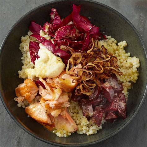 Graupen Rote Bete Bowl Rezept ESSEN UND TRINKEN