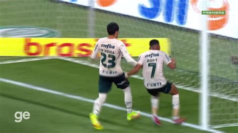 Raphael Veiga segue sem errar pênaltis pelo Palmeiras e faz Grêmio