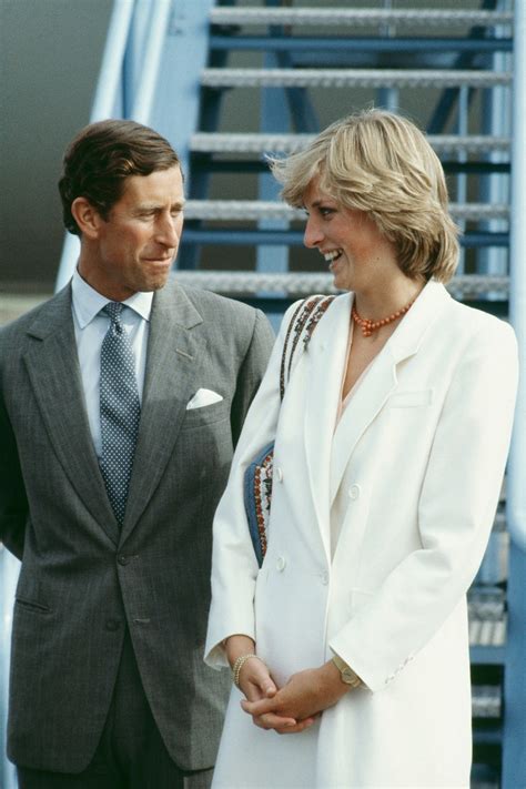 La princesa Diana y el príncipe Carlos Una línea del tiempo de su