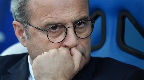 Mercato Psg Une Piste De Campos File Au Bar A Officiel