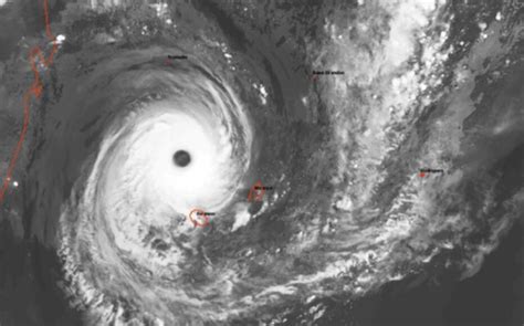 Cyclone Freddy La Réunion maintenue en vigilance orange lîle