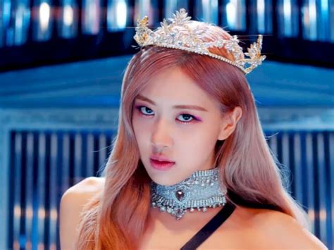 Debut Solo Rose Blackpink Rilis Single Terbaru On The Ground