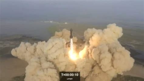 SpaceXs Starship Worlds Most Powerful Rocket Explodes During Test