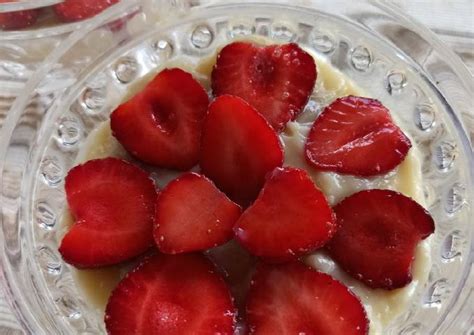 Postre en copas de frutillas súper fácil Receta de Julieta Luján Cookpad