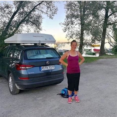 Mona Rieger on Instagram Am See zu stehen ist schön und praktisch