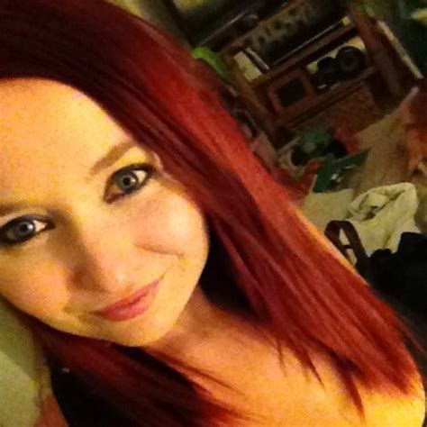 Tessa Taylor Fox 13foxy Twitter