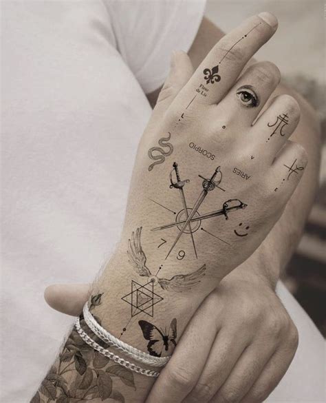 Inspira Es De Tatuagem Na M O Para Voc Fazer A Sua On Inspirationde