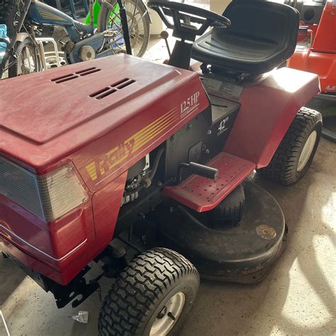 Se produkter som liknar Gräsklippare Rally 12 5HP på Tradera 560801364