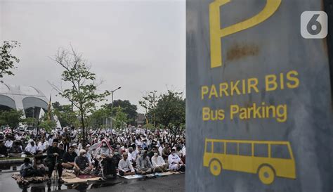 Khusyuk Jemaah Muhammadiyah Sholat Lebaran Idul Fitri 1444 H Di Pacuan