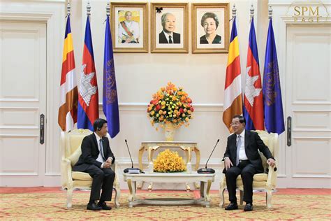 Ambassador Led A Delegation From The Royal Thai Embassy To Pay A