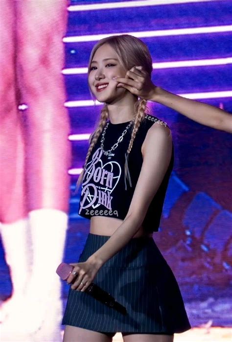 Pin By Aysima On H Zl Kaydedilenler Blackpink Rose Blackpink Rose
