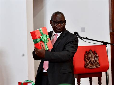 Rais Samia Suluhu Hassan Alivyopokea Ripoti Ya CAG Na TAKUKURU Kwa
