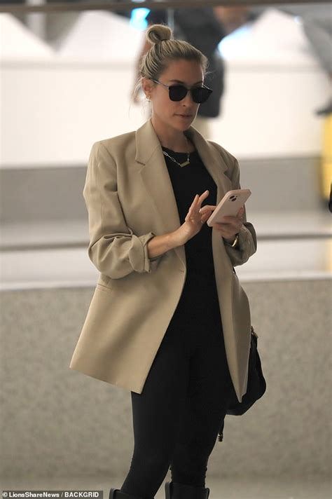 Kristin Cavallari Appears Downcast As She S Seen For First Time Since