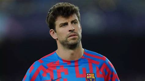 Con emotivo video Piqué anuncia su retiro del fútbol Ambas Manos