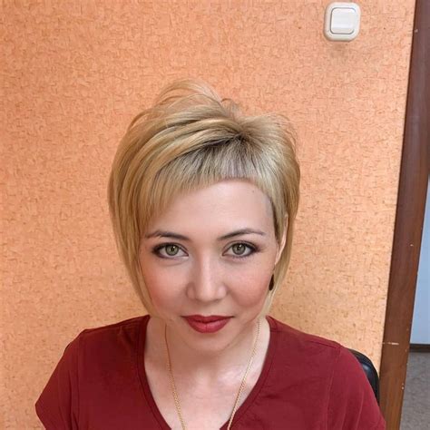 19 Hottest Short Asymmetrical Haircuts Right Now