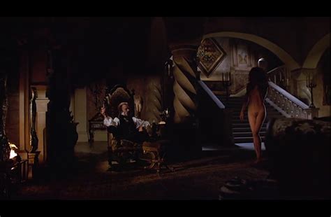 Jennifer Beals Nua Em The Bride