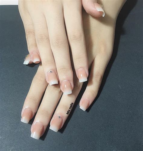 Top 300 những mẫu nail đơn giản nhẹ nhàng được yêu thích nhất