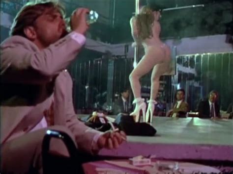 Naked Unknown Latina In Acoso Prohibido