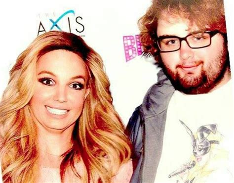 OMG This Fan Got The Perfect Britney M G Photo Are They On Exhale