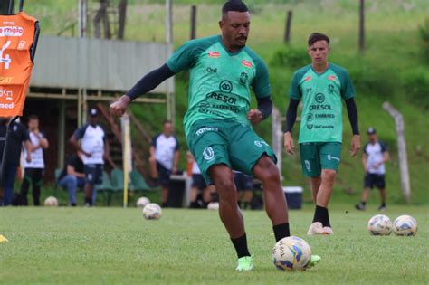 MARINGÁ Time do Maringá FC estreia no Campeonato Paranaense 24