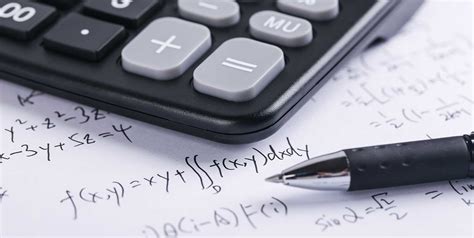 Académica imparte el curso Cálculo integral aplicado a la economía