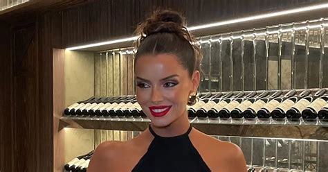 As She Flashes Her Underboob And Braless In A Jaw Dropping Black Dress