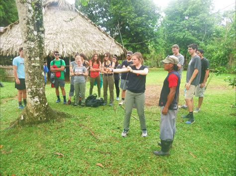Turismo en comunidades indígenas en Costa Rica Boruca y Bribri Caribe