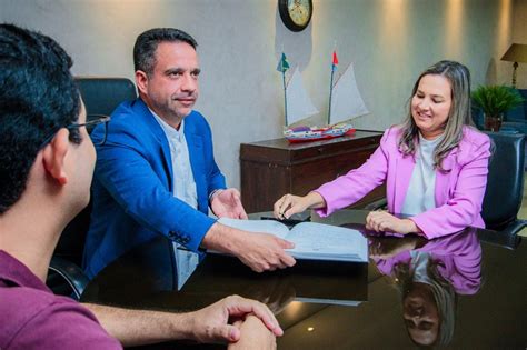 Paulo Dantas dá posse a nova secretária de Esporte Lazer e Juventude