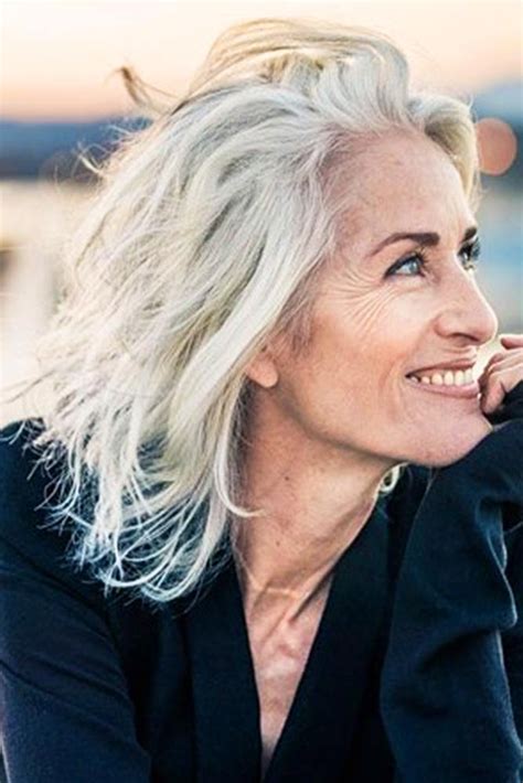 95 Incredibly Beautiful Short Haircuts For Women Over 60