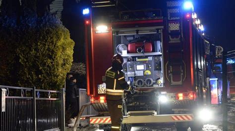 Zdj Cie Po Ar Domu Jednorodzinnego W Piekarach L Skich Wybuch Tu
