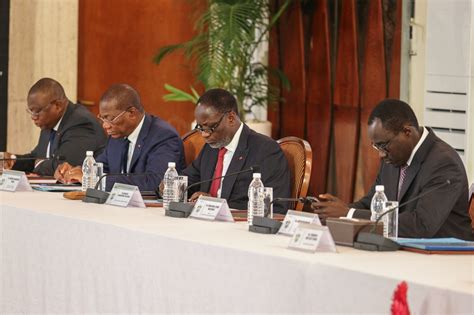 Côte d Ivoire premier Conseil des Ministres du nouveau Gouvernement