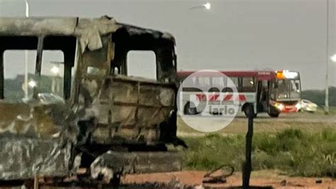 diario22 ar Así quedó el colectivo de ERSA que se incendió frente al
