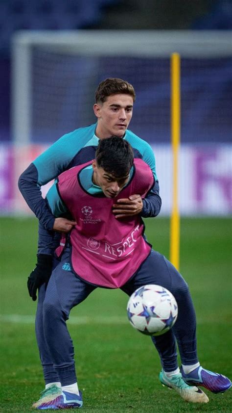 GAVI y PEDRI Jugadores de fútbol Futbol Fotos de barcelona fc