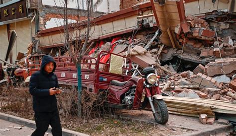 En fotos Un terremoto sacudió el noroeste de China y deja hasta el