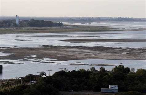 Vuelven A Advertir Que No Se Puede Caminar Por El Lecho De La Laguna