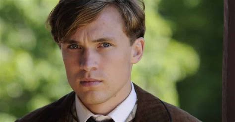 La Sirenetta William Moseley Nel Trailer Ufficiale Del Live Action