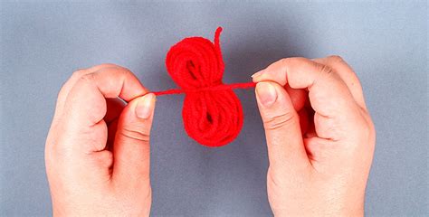 Aprende C Mo Hacer Pompones De Lana Familia
