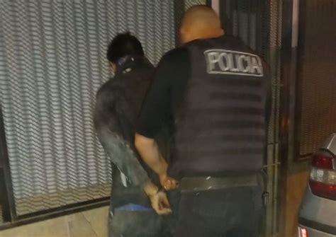 Vecinos Del Moure Atraparon A Un Sujeto Que Quiso Robar Cervezas De Un