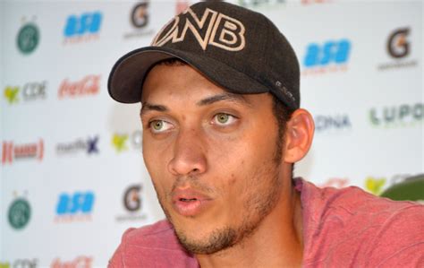 Neto Se Emociona Na Despedida Do Guarani Vivi O Clube Intensamente