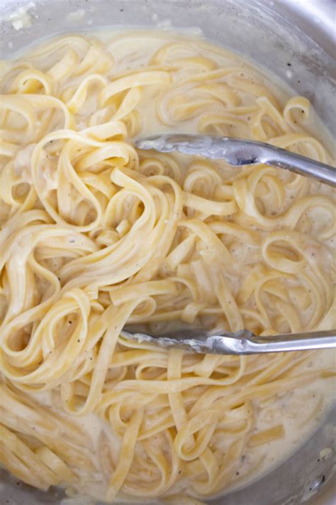 Best Easy Creamy Fettuccine Alfredo A Bountiful Kitchen