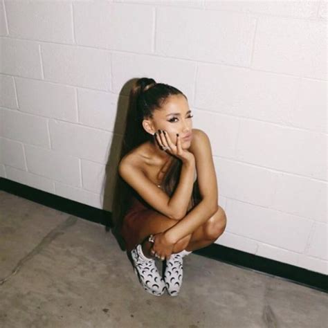 AMA Winner Ariana Grande Nude And Sexy 33 Photos The Fappening