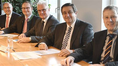 Erstes Pressegespräch nach der Fusion Raiffeisenbank im Oberland
