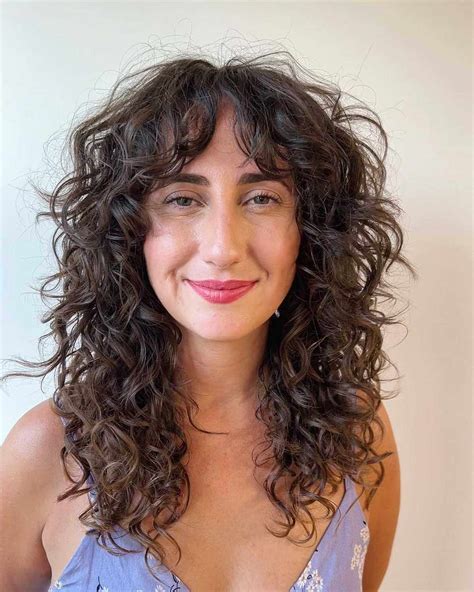 19 Shag Haircut Curly OscarSaela