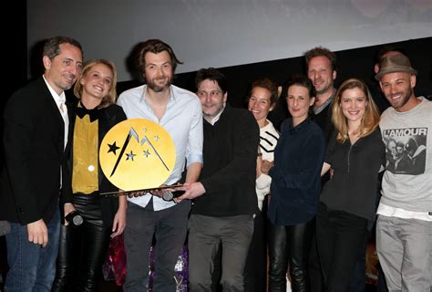 Photo Gad Elmaleh remet le Grand Prix à l équipe du film Toute