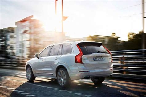 Fiche Technique Volvo XC90 D5 AWD 2019