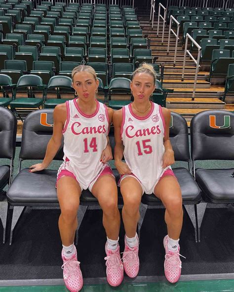 Who Are The Cavinder Twins All About Tiktok Stars Haley And Hanna