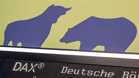 Börse Dax schließt im Minus Bitcoin fällt wieder Gamestop und AMC