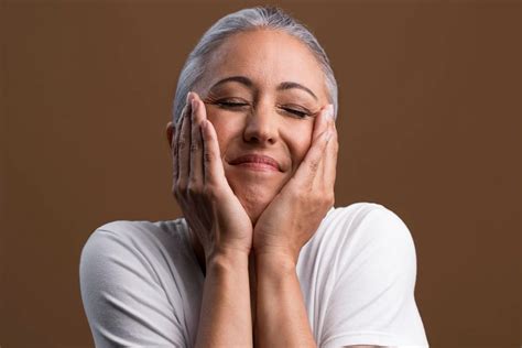 Top 9 Melhores Hidratantes Para Pele Madura Adoro Maquiagem